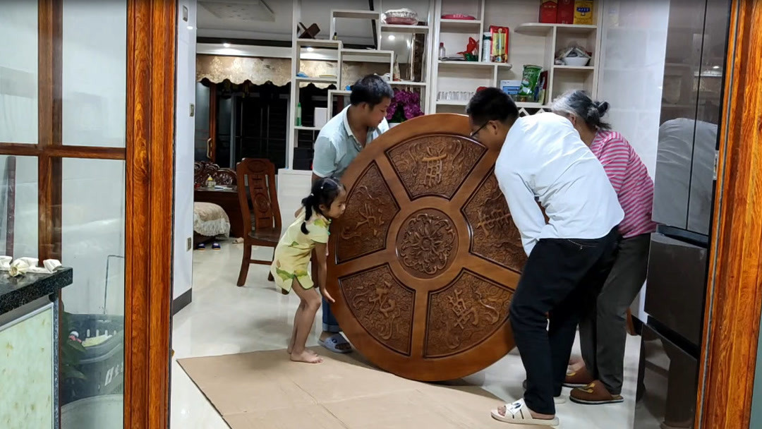 同款家具,实体店卖10000元,网上却卖5000元,为何差距这么大?