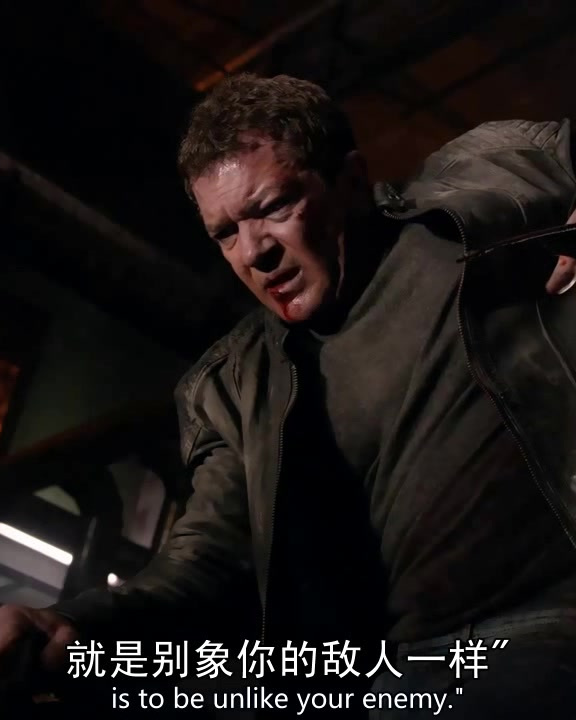 得知杀害女儿的真凶,愤怒值爆表,拳拳到肉,动作凶猛,看着过瘾