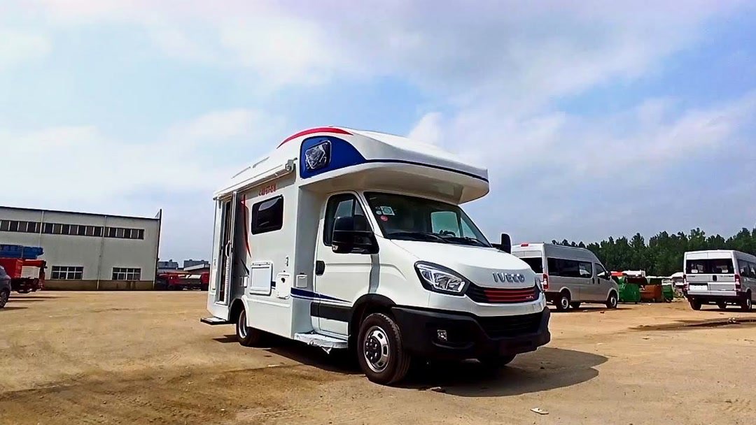 房车4张床!依维柯房车全新设计特别款,随心所欲,任你定制!