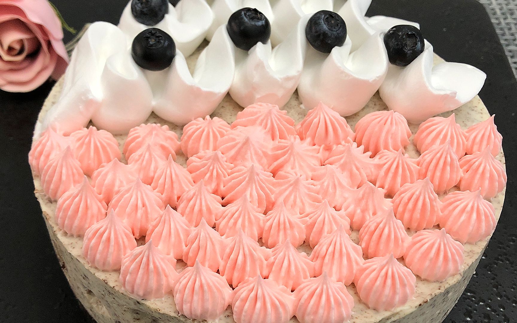 生日蛋糕自己在家做,简单实惠用料讲究,好吃好看,口感细腻丝滑