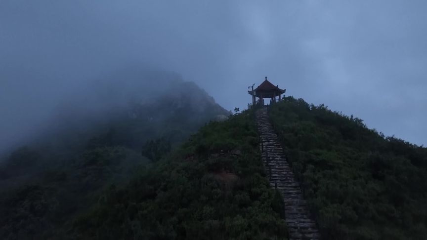 大连大黑山云海#仙境云海 #穿云航拍 #一起享受大自然的美