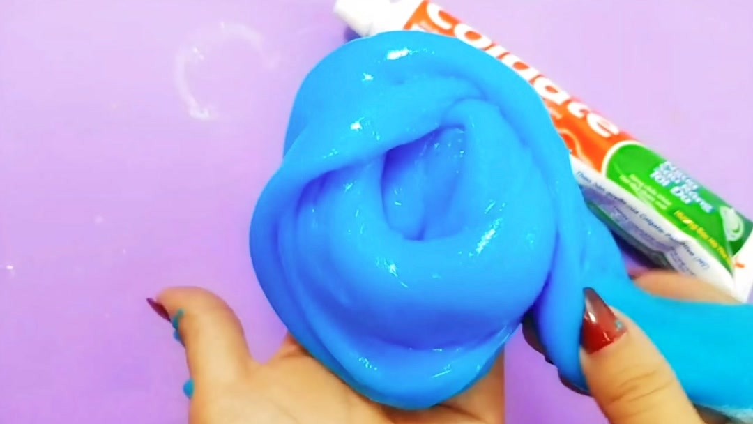 无硼砂无胶水,用牙膏自制刮胡泡,做出的史莱姆非常嫩滑还有弹性