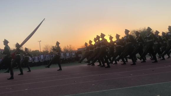 小伙伴们快来围观刚刚进行的衡水中学升旗仪式#青春的样子