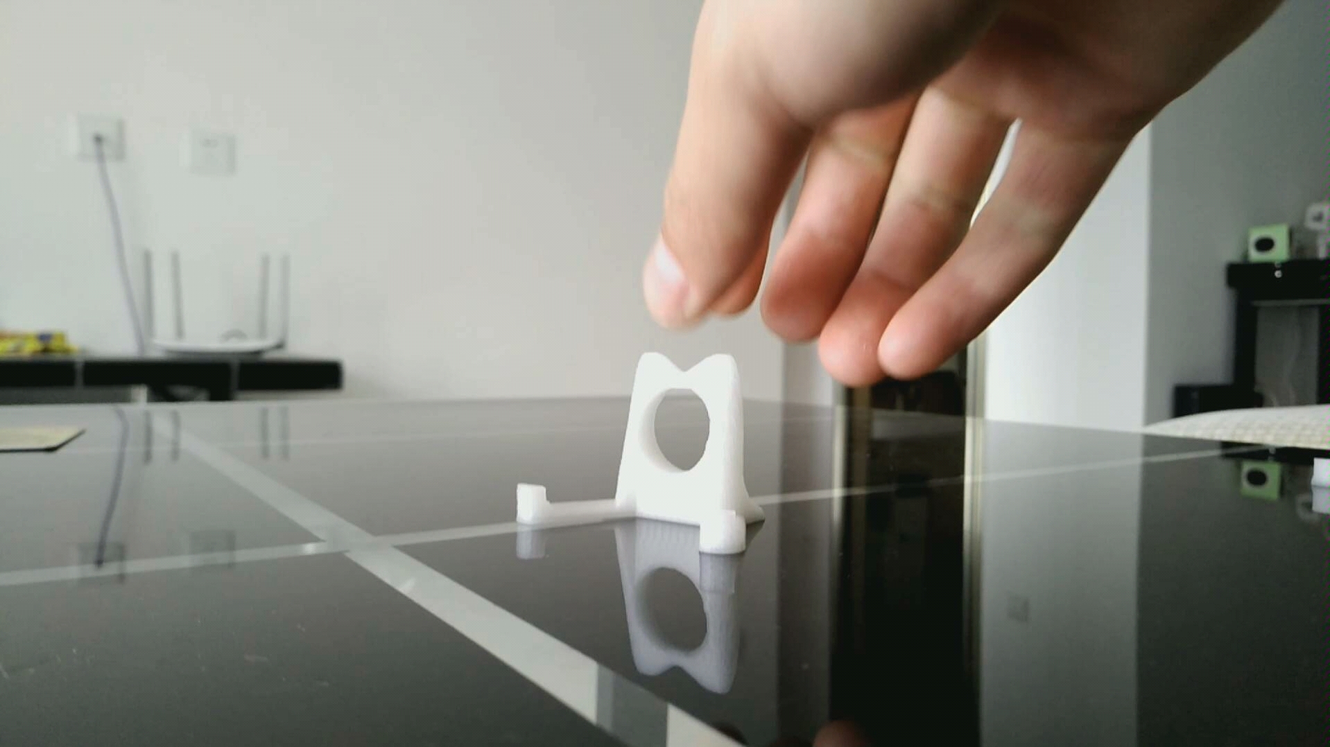 3D打印桌面级手机支架!