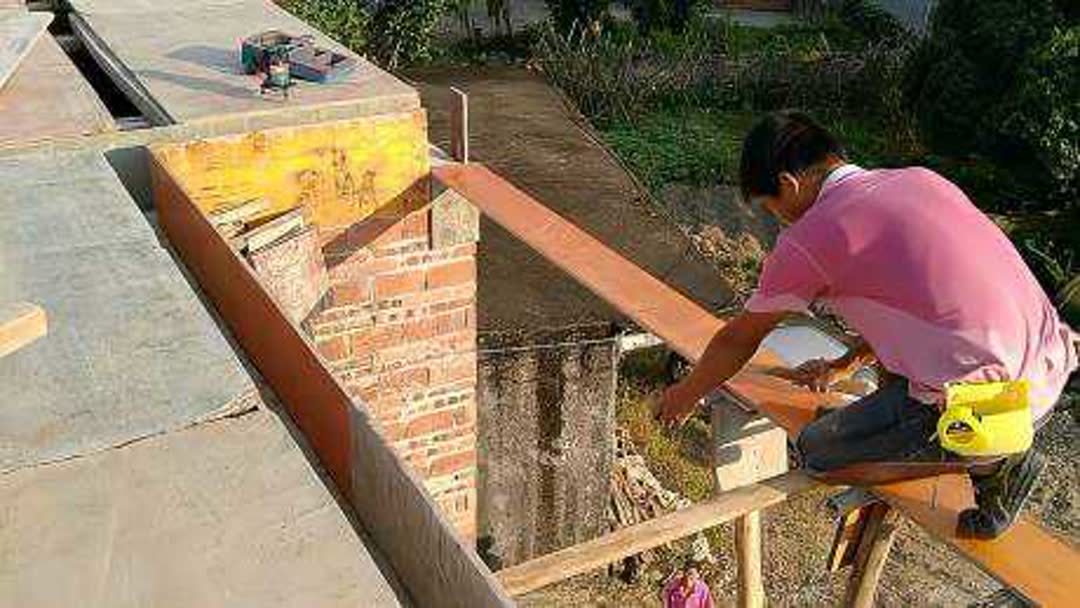 自建房砖混结构,1.2米阳台模板安装步骤,你学会了吗