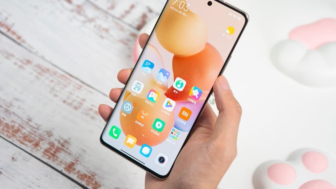 继华为之后,国产手"机新王者"诞生,两周销量连续排名第2