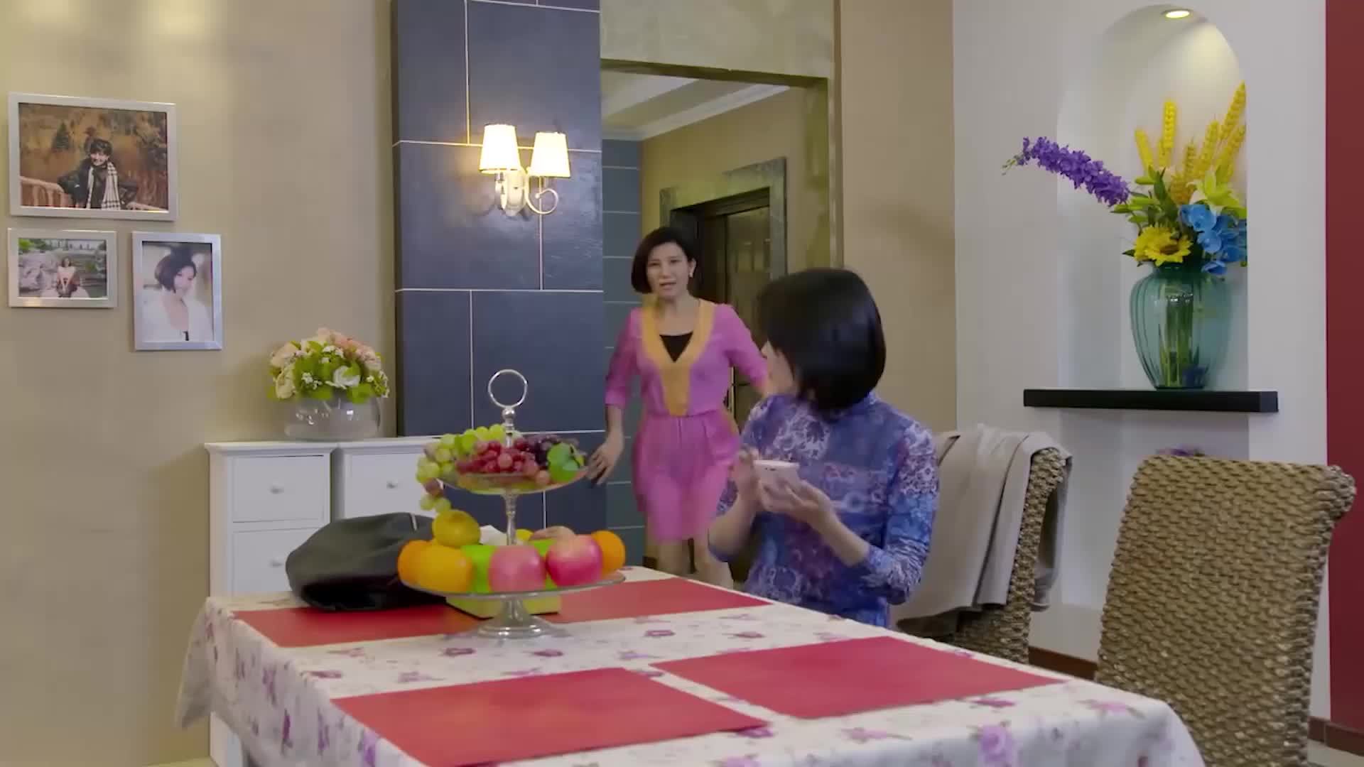 唐主任看上晓露,追到家里想动手,不料全被录下来!