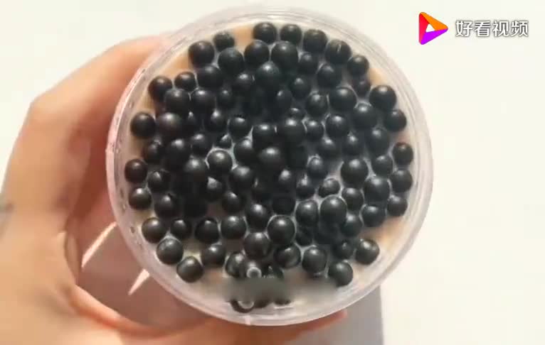 玩泥素材视频怎么保存,治愈系来袭:珍珠奶茶泥,玩起来很解压