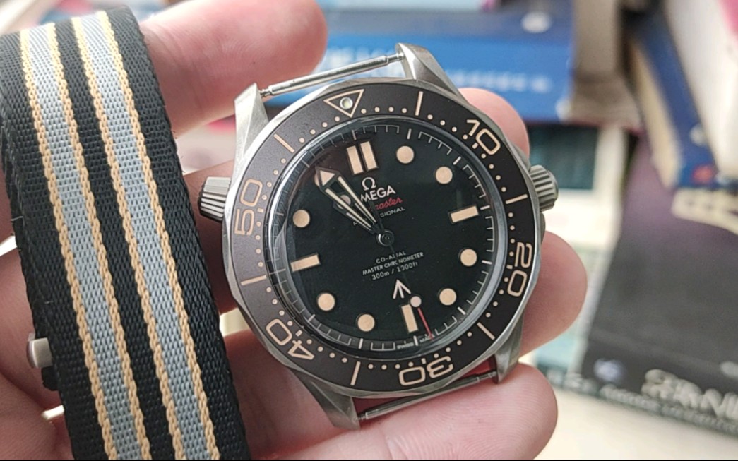 VS厂海马007无暇赴死表带怎么穿