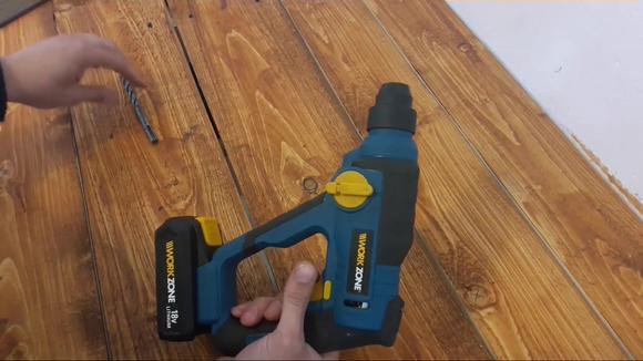 Workzone轻型锂电冲击钻测试 钻大理石没问题