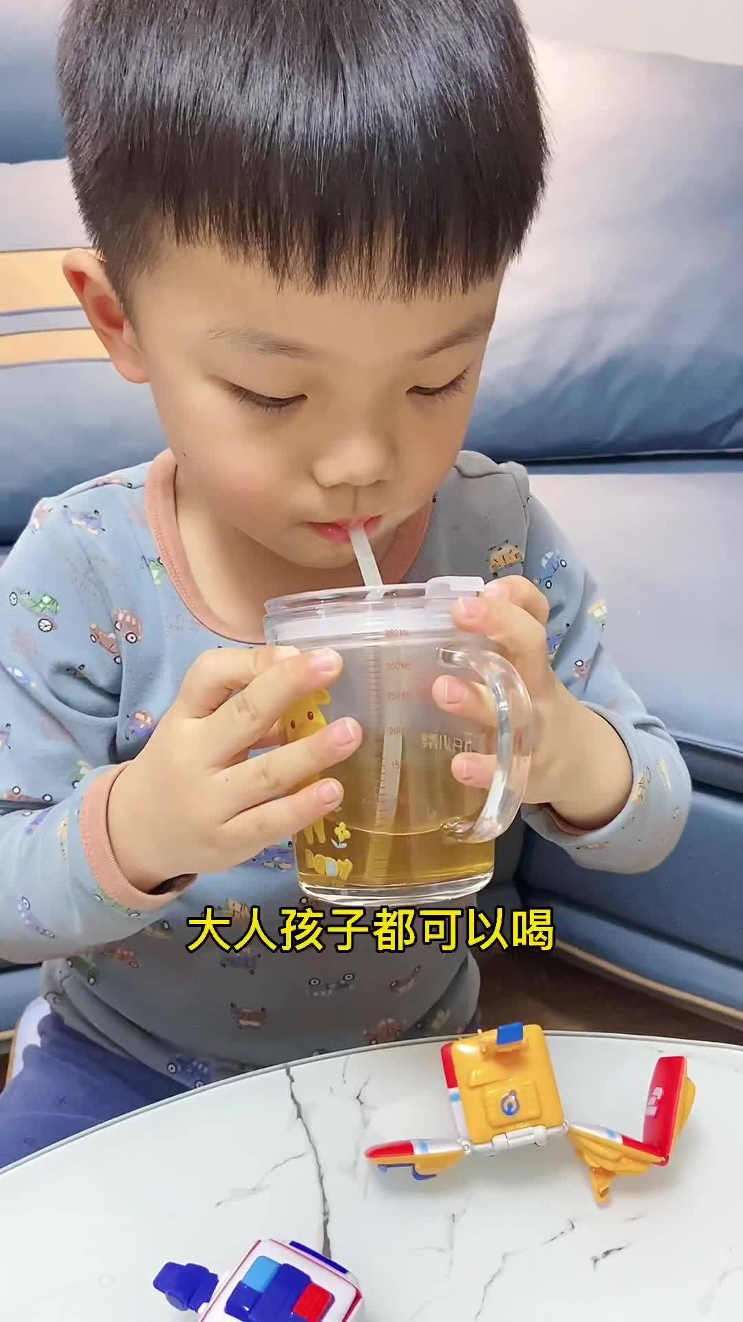 天冷了每天喝点纯梨膏~9只梨才熬出一小瓶,配料干净无添加,大人孩子...
