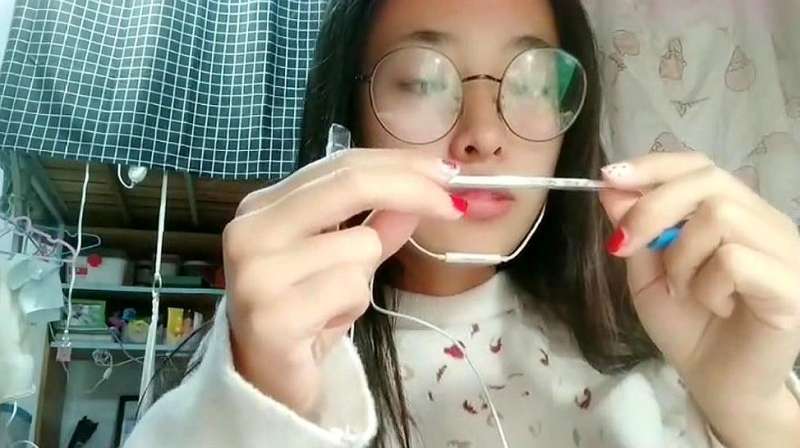 小姐姐模拟医生,贴心治愈你的失眠,戴上耳机听,你睡着了吗