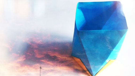 个性几何笔筒不要买,自己就可以折,好看又实用