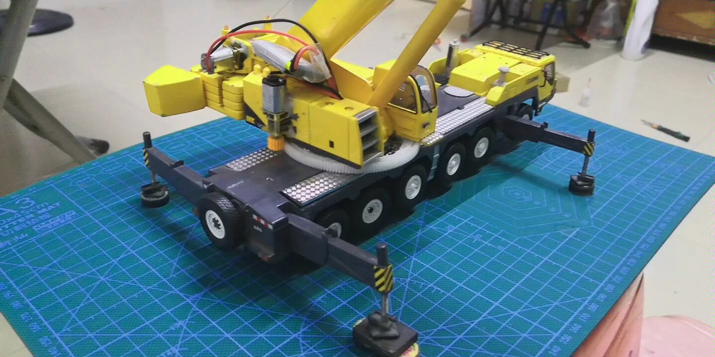 静改动1比50徐工200吨起重机更新,起吊休伊黑鹰