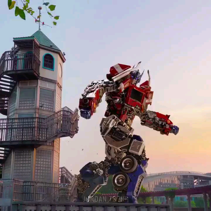 【变形金刚】threezero 大黄蜂电影 擎天柱 定格动画