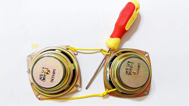 音响喇叭怎么判断好坏?原来用一节电池就可以,方法居然这么简单