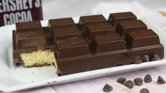 解锁蛋糕的创意新玩法:把它做成逼真的巧克力棒!简单易学零失败