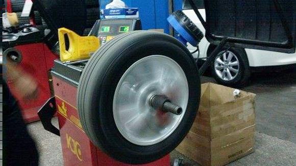 车轮为什么要做动平衡?和汽车高速抖动有关系吗