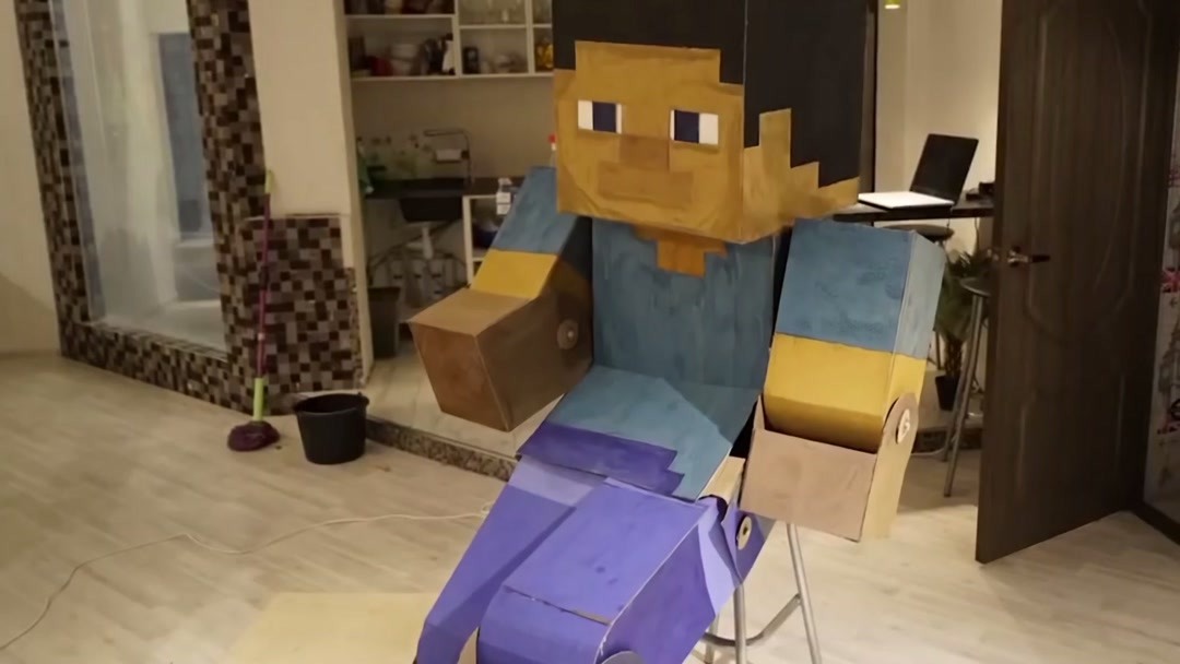 用纸板制作我的世界小人,还能穿戴在身上,创意十足!