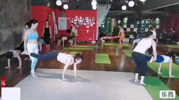 我们用好玩的推推车练核心,好玩儿效果好