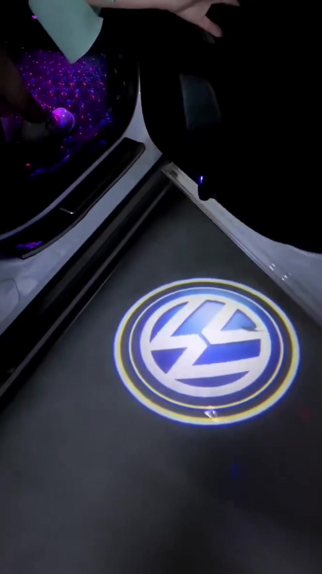 车门迎宾灯,开门自动亮,让你开车更有仪式感,提升档次 #汽车车门迎宾...