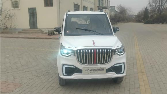 外观霸气,颜色漂亮,配置高级,油电两用最适合的代步车。