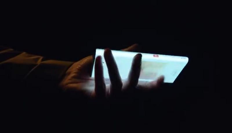 小米环绕屏手机真机是这样的。
