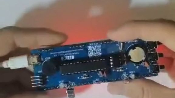 51单片机电子时钟设计。专注电子技术、单片机设计。