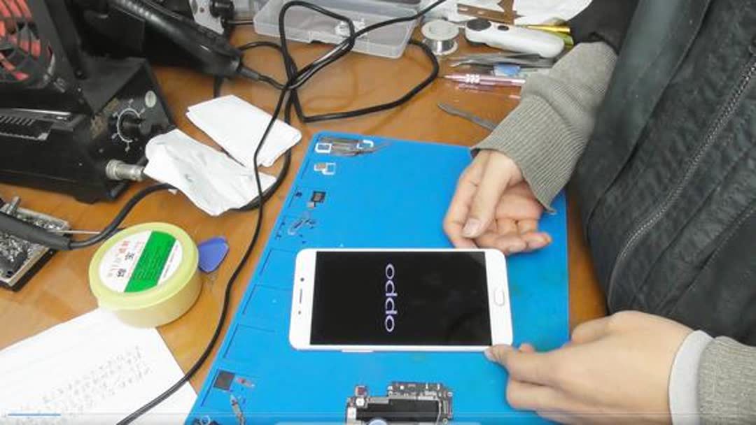 oppor9plus左侧触摸不动,机主说是座子引起,维修中发现另有原因