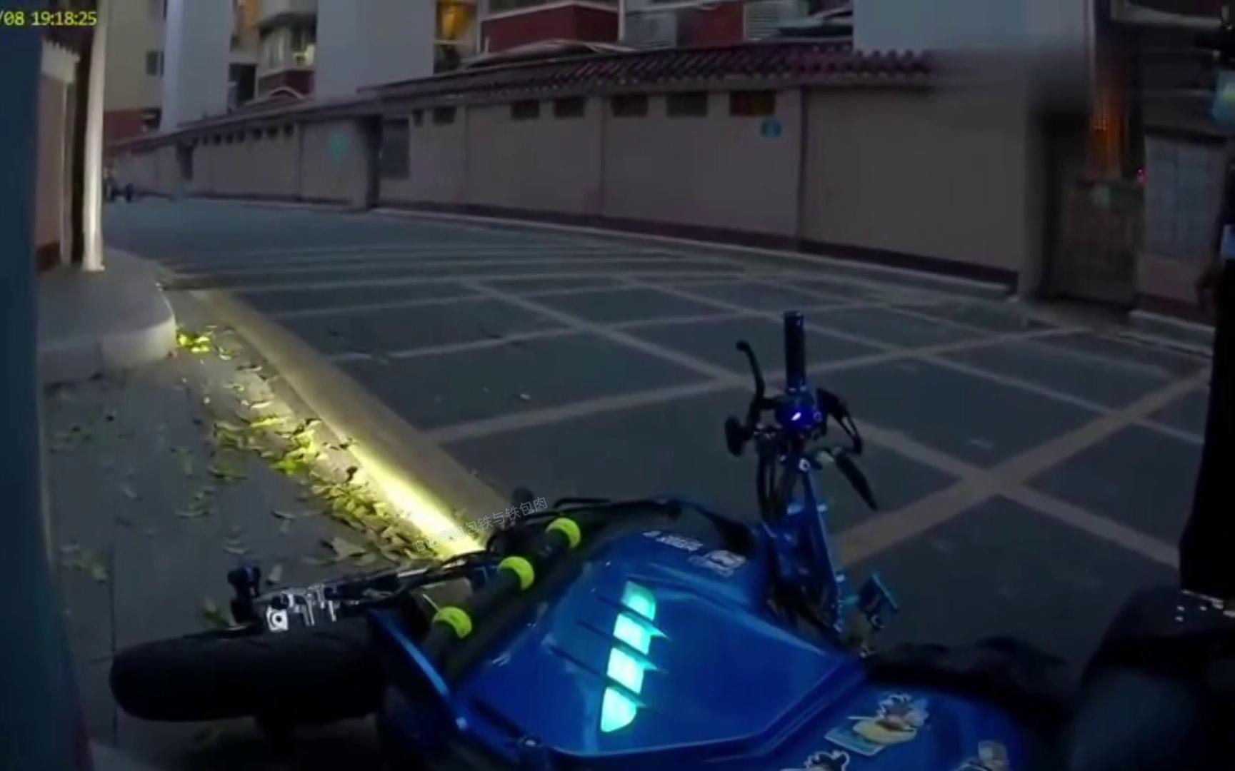 小牛电动车非法改装:“前轮抱死”?