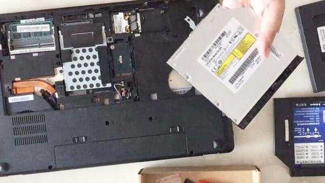 笔记本电脑运行速度慢怎么办?装个固态硬盘流畅度提升这么大!