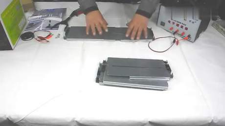 百控202型电子捕鼠器和高压捕鼠板的使用方法