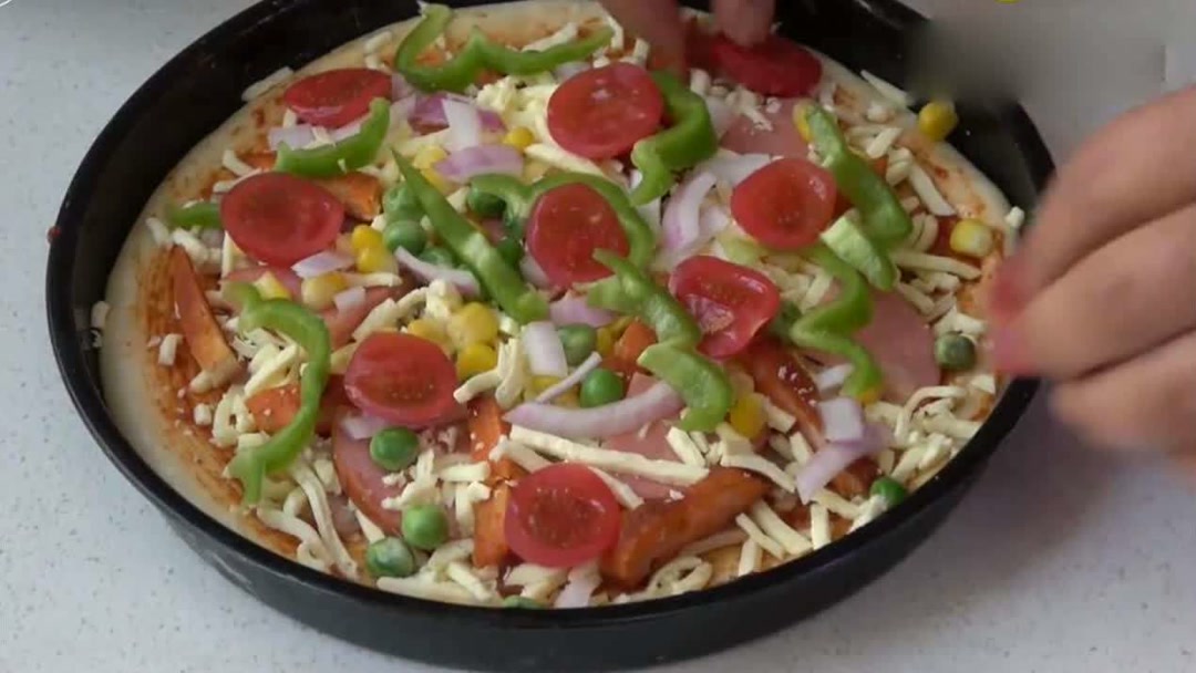 在家自制披萨,做法简单,味道很不错,喜欢可以试一下