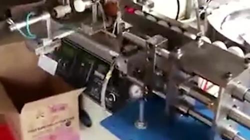 振动盘自动送盖子,大家觉得这设备值十万么?