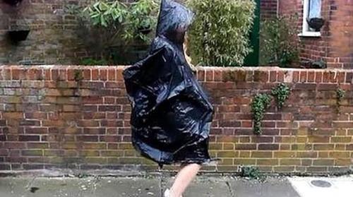 女性或能站着小便?美国医生发明"站立小便器",女厕所不再拥挤