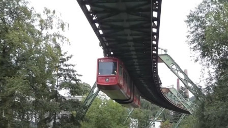 中国一辆悬挂式单轨列车:离地10米悬挂空中,就在这座城市