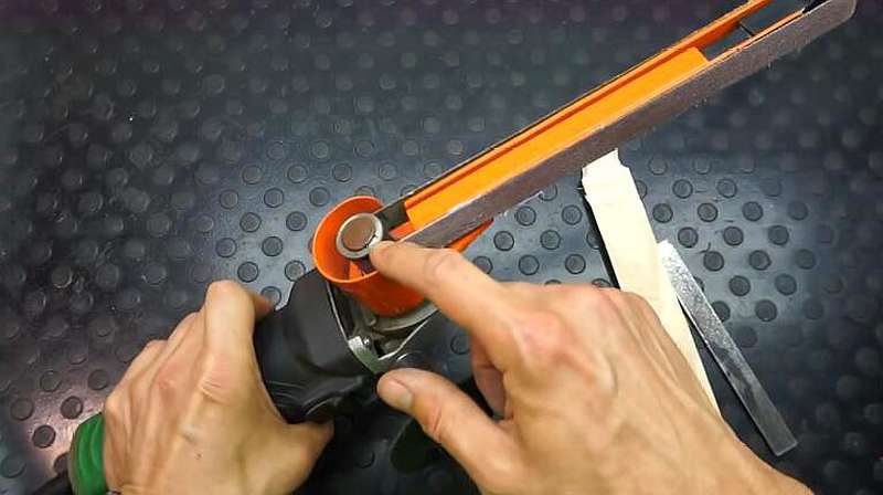 牛人把角磨机这么一改,功能也太强大了,真正的机械达人!