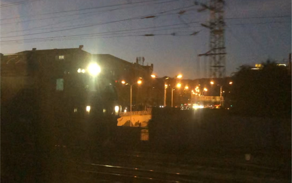 2019-9-15,乘坐d6776次列车出呼和浩特站,超车旁边的k598