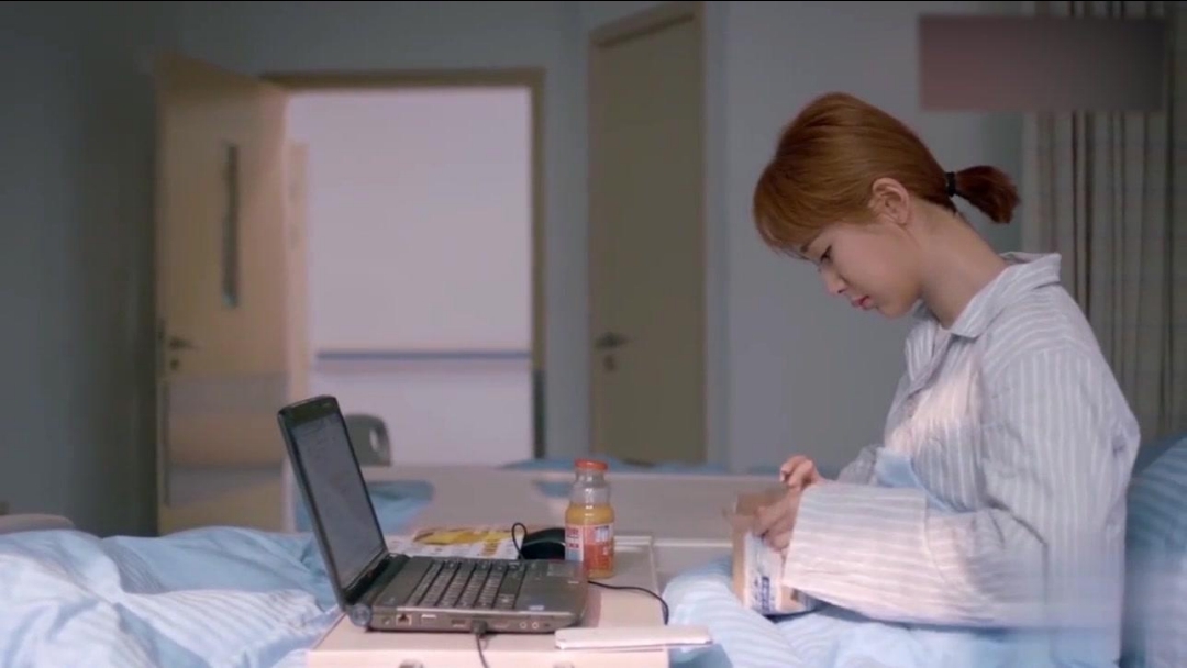 欢乐颂:应勤心疼莹莹开网店辛苦,专门给她设计几个软件,真好