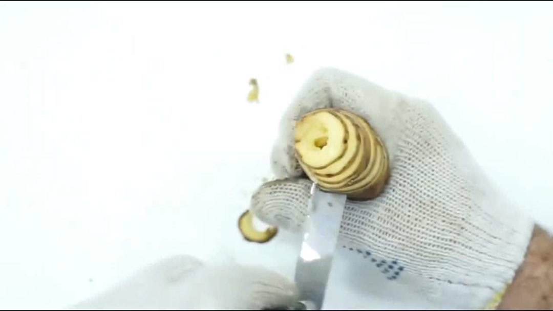 马铃薯螺旋切片机,这是一个很实用的小制作,看看是怎么使用的?
