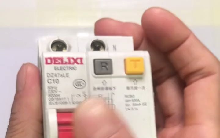 发光二极管如何区分正负极