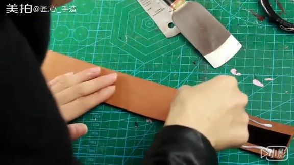 手工制作男士皮带,喜欢这个质感,制作过程更是一种享受