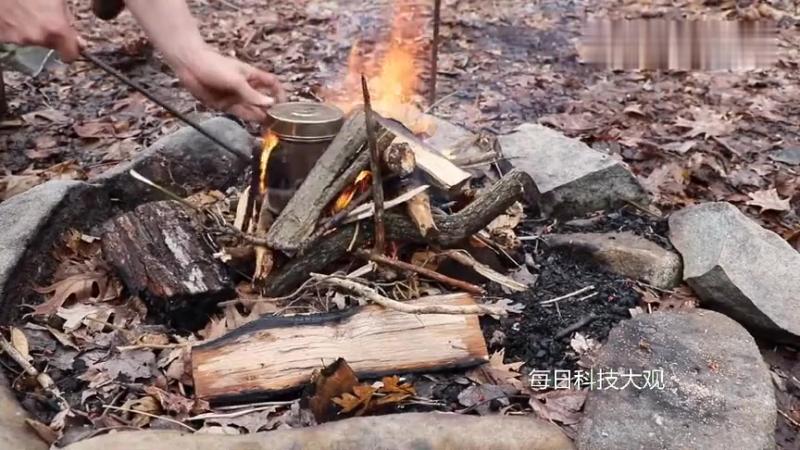 制作木炭最简单的方法,看完我学会了