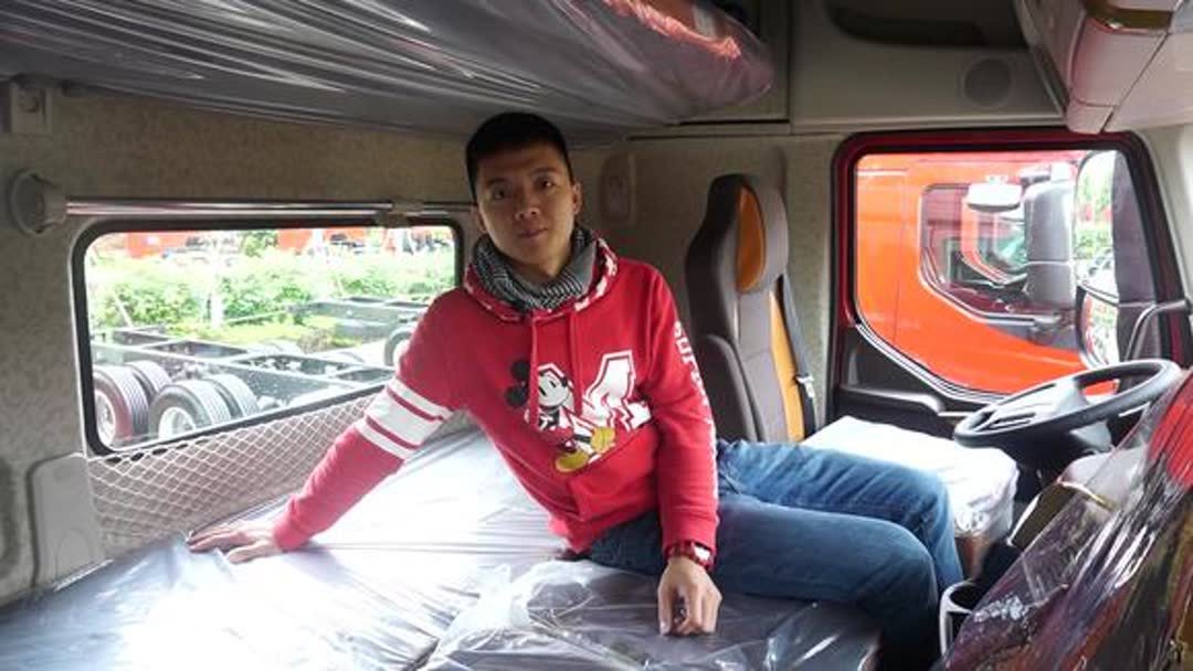 副驾能旋转360度,卧铺可扩展1.2米,2020款柳汽乘龙H7载货车实拍