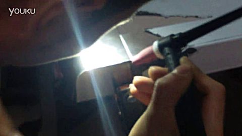 不锈钢橱柜台面客户现场边角焊接视频