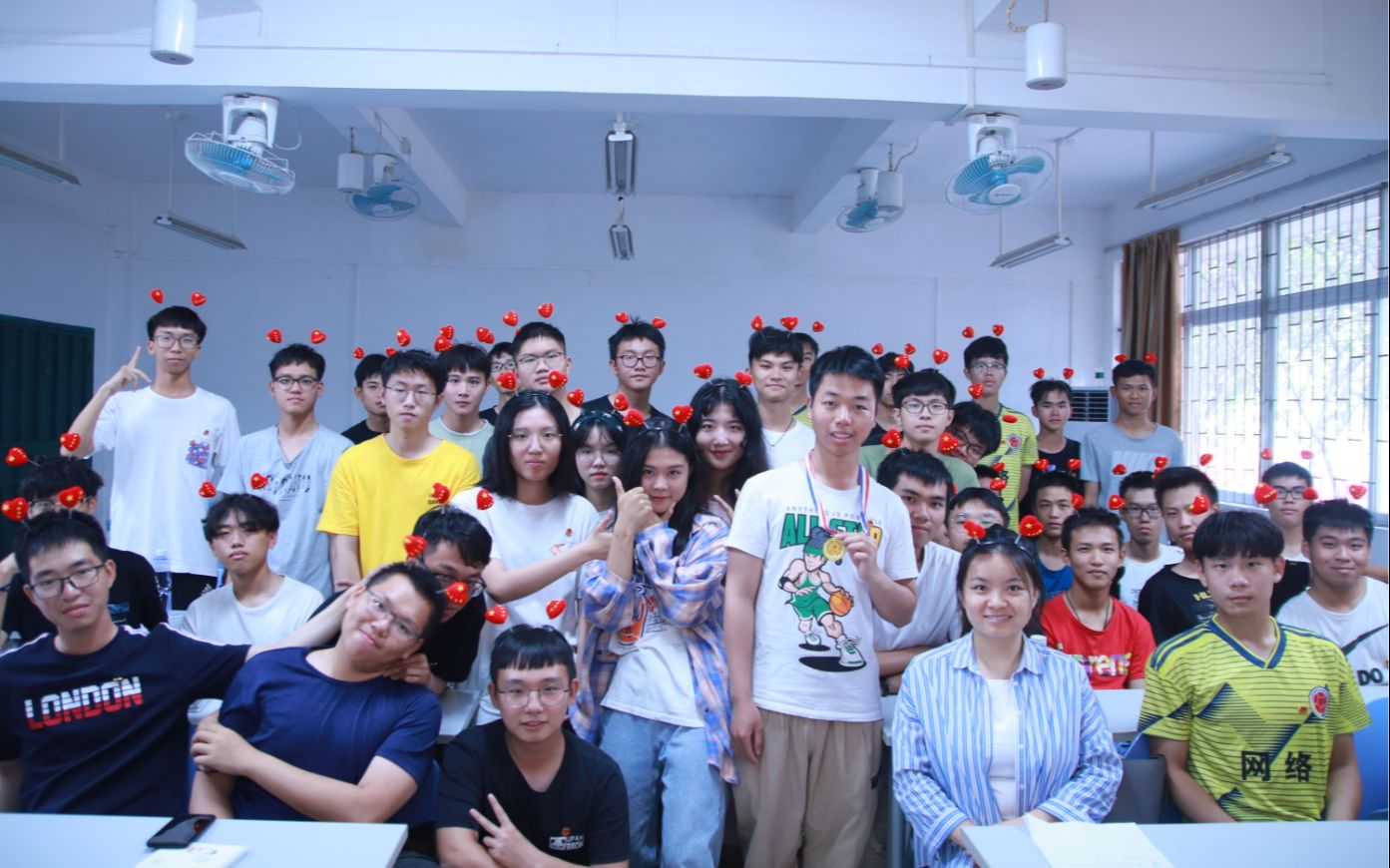 广大华软19级云计算一班团日活动总结视频