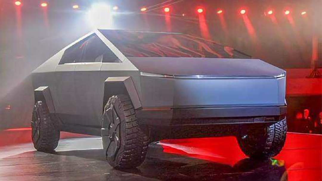 特斯拉皮卡到店!"不锈钢"外壳时尚科幻,续航804公里,仅26万