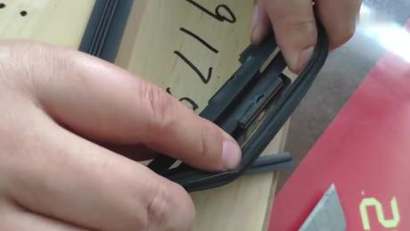 奥迪A6L雨刮器换皮条视频教程