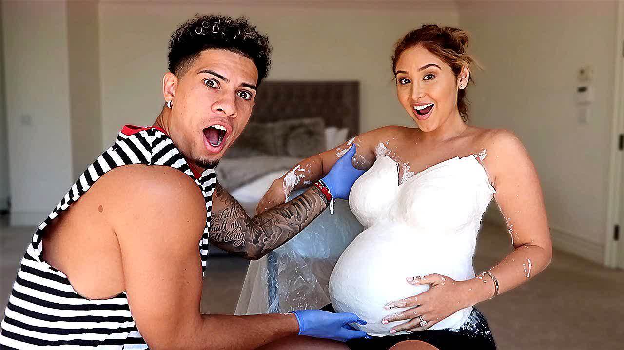 国外夫妻特殊体验!用石膏制作"大肚模型",成品惊艳无比!