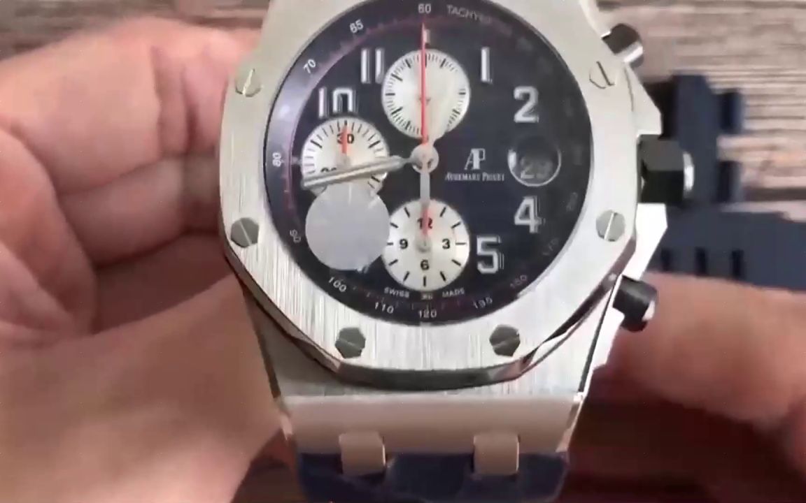 师傅谈问题一针见血爱彼皇家橡树离岸爱彼26470腕表惨被师傅嘲笑